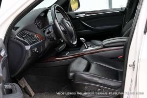 White BMW X5 2010 in Kretinga, with an engine capacity of 2.99 L and mileage of 347 thousand km for 8499 €, photo 18 on AUTOMOTO.COM.LV