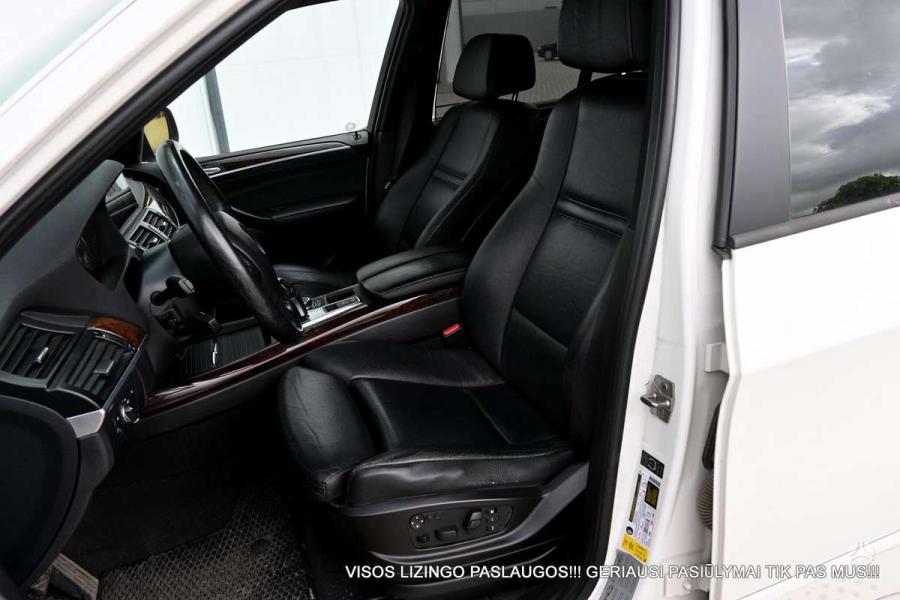 White BMW X5 2010 in Kretinga, with an engine capacity of 2.99 L and mileage of 347 thousand km for 8499 €, photo 20 on AUTOMOTO.COM.LV