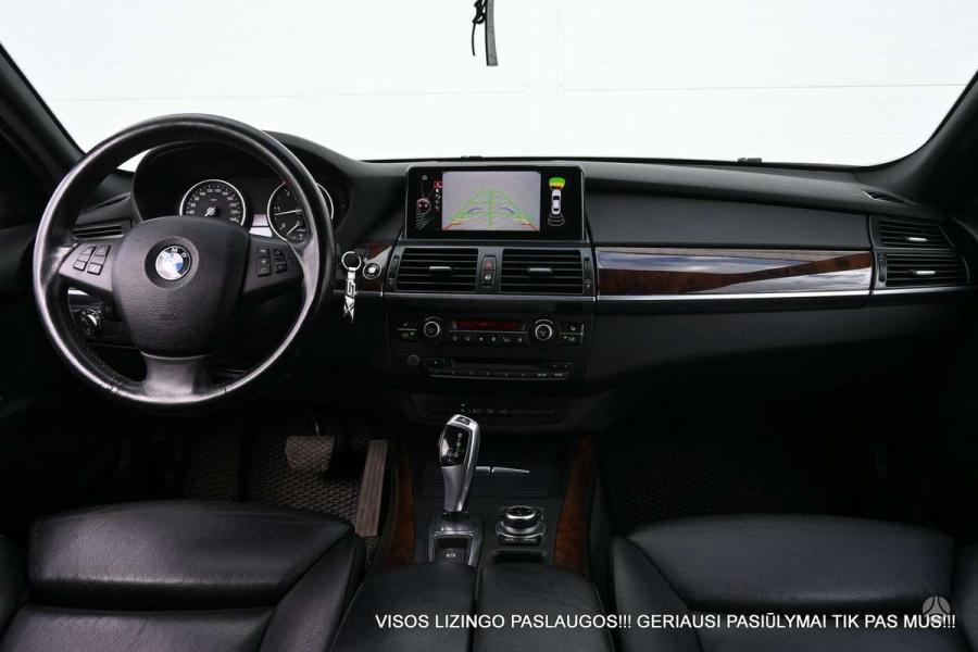 White BMW X5 2010 in Kretinga, with an engine capacity of 2.99 L and mileage of 347 thousand km for 8499 €, photo 31 on AUTOMOTO.COM.LV