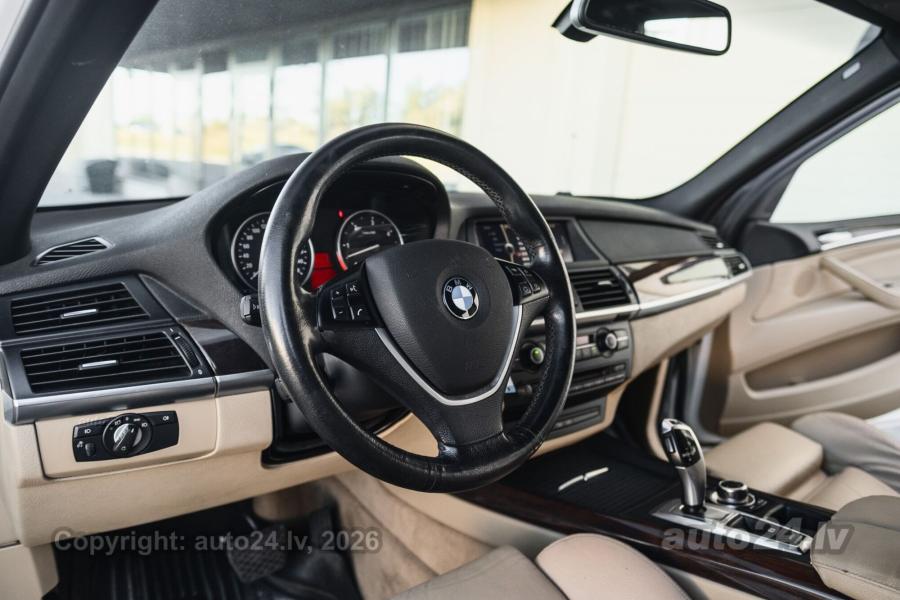 Balts BMW X5 2010 Tallina, ar dzinēja tilpumu 3.00 L un nobraukumu 262 tūkst. km par 9999 €, foto 17 vietnē AUTOMOTO.COM.LV