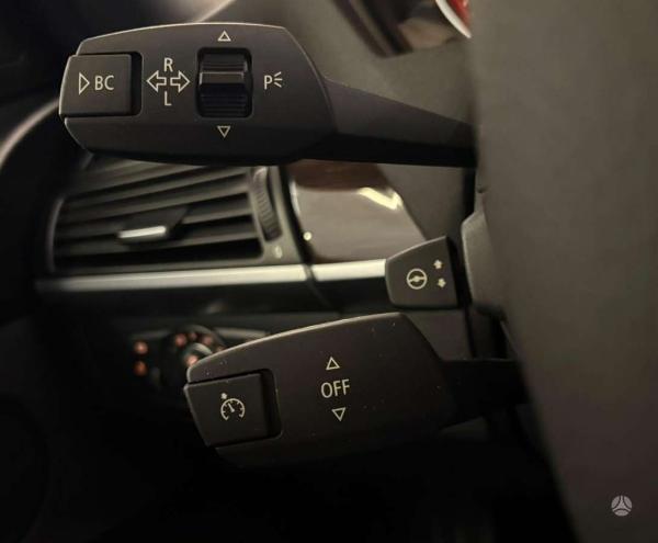 БМВ Х5 2010 в Мариямполе на AUTOMOTO.COM.LV Белый БМВ Х5 2010 в Мариямполе, объемом двигателя 2.99 л и пробегом 274 тыс. км за 10999 €, фото 11 на AUTOMOTO.COM.LV