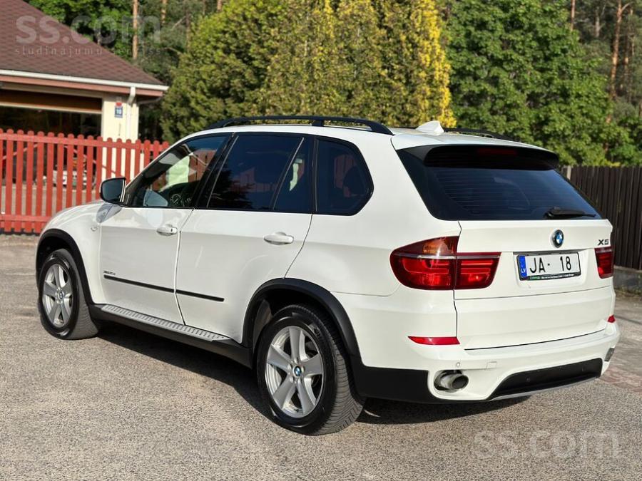 Белый БМВ Х5 2010 в Елгава, объемом двигателя 3.00 л и пробегом 265 тыс. км за 10999 €, фото 8 на AUTOMOTO.COM.LV