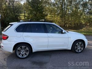 Balts BMW X5 2010 Rīga, ar dzinēja tilpumu 3.00 L un nobraukumu 285 tūkst. km par 10500 €, foto 4 vietnē AUTOMOTO.COM.LV