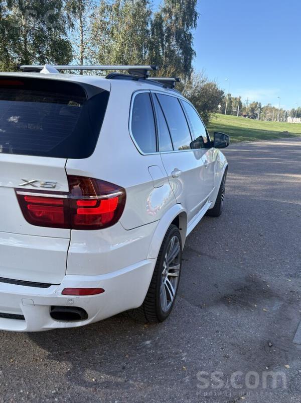 Balts BMW X5 2010 Rīga, ar dzinēja tilpumu 3.00 L un nobraukumu 285 tūkst. km par 10500 €, foto 6 vietnē AUTOMOTO.COM.LV