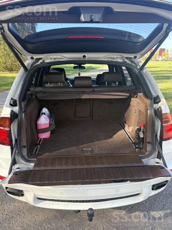 Balts BMW X5 2010 Rīga, ar dzinēja tilpumu 3.00 L un nobraukumu 285 tūkst. km par 10500 €, foto 9 vietnē AUTOMOTO.COM.LV
