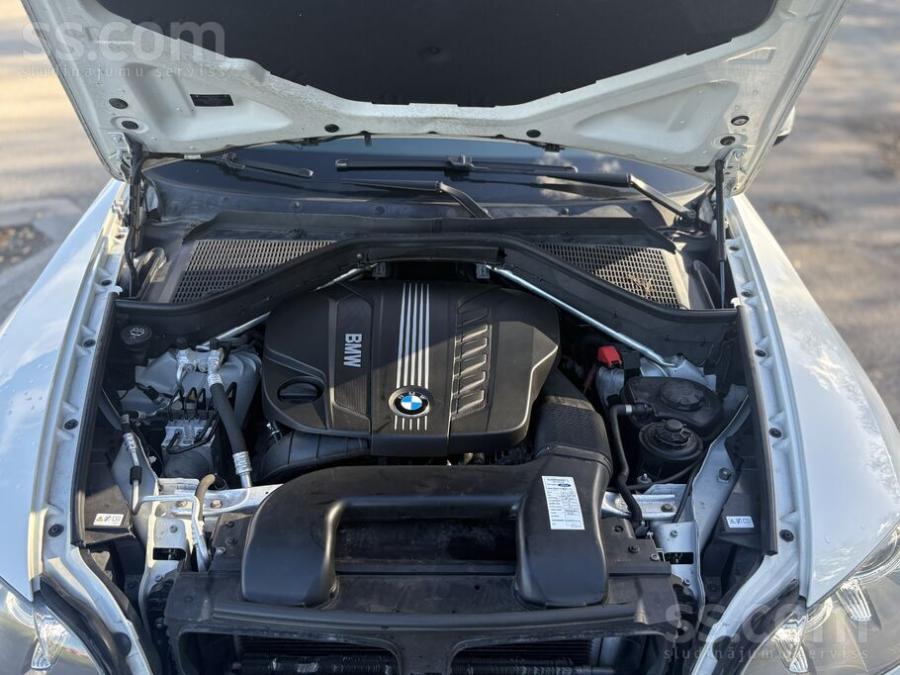 Balts BMW X5 2010 Rīga, ar dzinēja tilpumu 3.00 L un nobraukumu 285 tūkst. km par 10500 €, foto 12 vietnē AUTOMOTO.COM.LV
