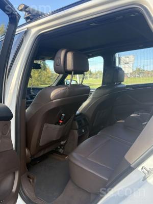 Balts BMW X5 2010 Rīga, ar dzinēja tilpumu 3.00 L un nobraukumu 285 tūkst. km par 10500 €, foto 16 vietnē AUTOMOTO.COM.LV