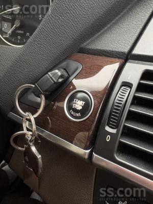 Balts BMW X5 2010 Rīga, ar dzinēja tilpumu 3.00 L un nobraukumu 285 tūkst. km par 10500 €, foto 20 vietnē AUTOMOTO.COM.LV