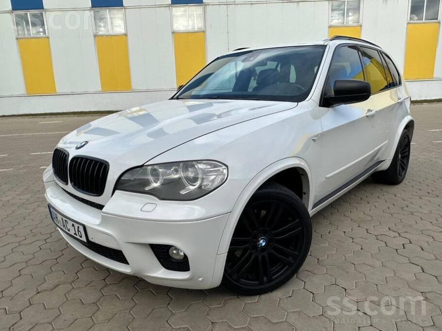 White BMW X5 2011 in Riga, with an engine capacity of 3.00 L and mileage of 0 thousand km for 9900 €, photo 5 on AUTOMOTO.COM.LV