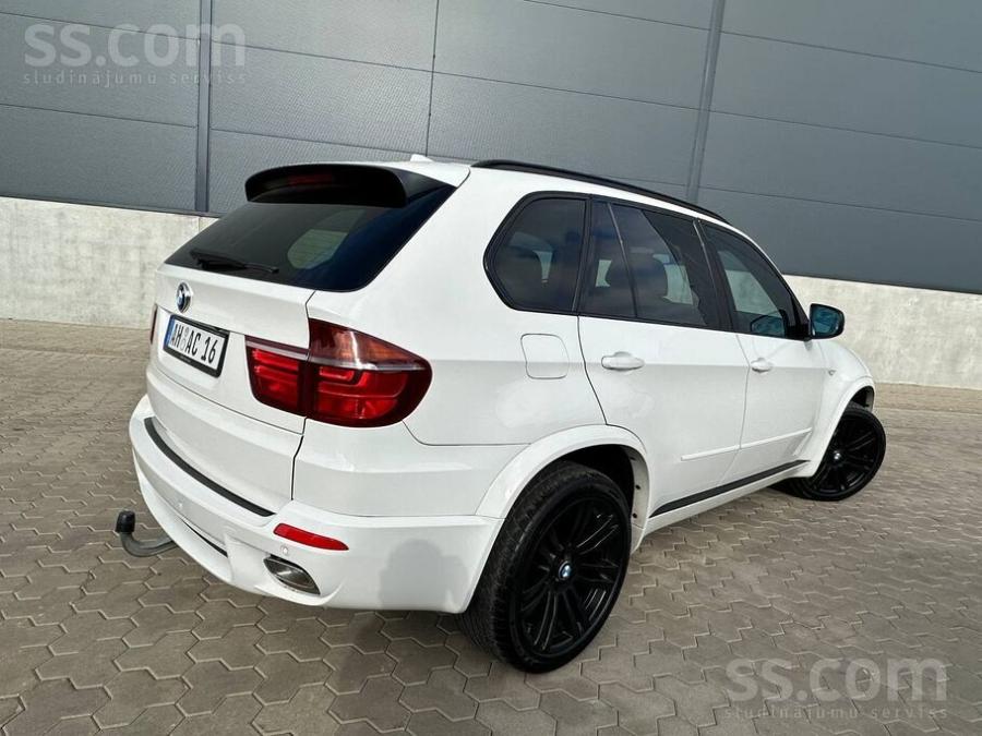 White BMW X5 2011 in Riga, with an engine capacity of 3.00 L and mileage of 0 thousand km for 9900 €, photo 7 on AUTOMOTO.COM.LV