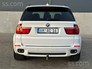 White BMW X5 2011 in Riga, with an engine capacity of 3.00 L and mileage of 0 thousand km for 9900 €, photo 9 on AUTOMOTO.COM.LV