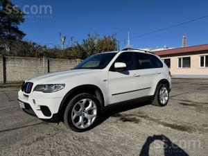White BMW X5 2011 in Liepaja, with an engine capacity of 3.00 L and mileage of 191 thousand km for 13700 €, photo 2 on AUTOMOTO.COM.LV
