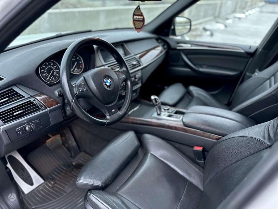 Balts BMW X5 2011 Viļņa, ar dzinēja tilpumu 4.40 L un nobraukumu 265 tūkst. km par 6800 €, foto 15 vietnē AUTOMOTO.COM.LV
