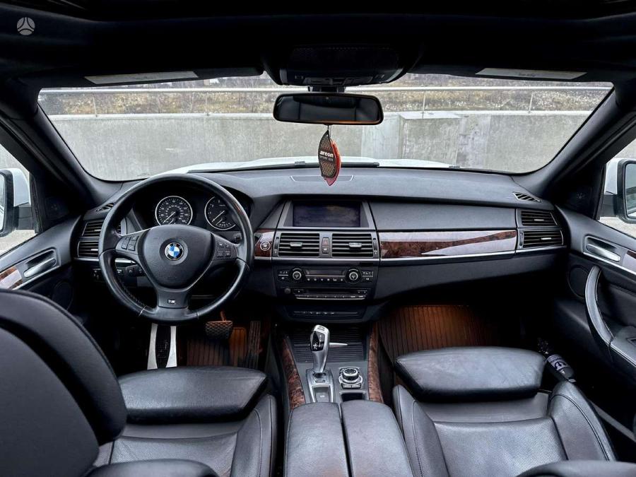 Balts BMW X5 2011 Viļņa, ar dzinēja tilpumu 4.40 L un nobraukumu 265 tūkst. km par 6800 €, foto 18 vietnē AUTOMOTO.COM.LV