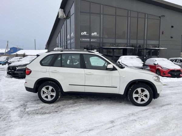 Balts BMW X5 2011 Tauragė, ar dzinēja tilpumu 3.00 L un nobraukumu 320 tūkst. km par 8900 €, foto 2 vietnē AUTOMOTO.COM.LV