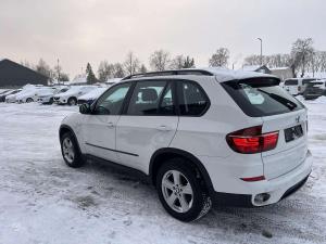 White BMW X5 2011 in Taurage, with an engine capacity of 3.00 L and mileage of 320 thousand km for 8900 €, photo 11 on AUTOMOTO.COM.LV
