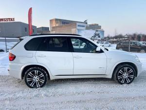 Balts BMW X5 2011 Panevēža, ar dzinēja tilpumu 2.99 L un nobraukumu 280 tūkst. km par 10200 €, foto 8 vietnē AUTOMOTO.COM.LV
