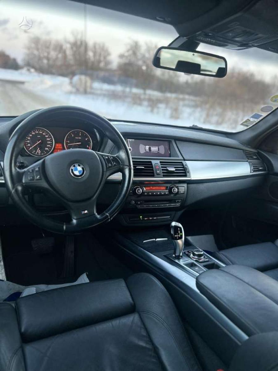Balts BMW X5 2011 Panevēža, ar dzinēja tilpumu 2.99 L un nobraukumu 280 tūkst. km par 10200 €, foto 15 vietnē AUTOMOTO.COM.LV