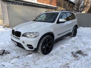 White BMW X5 2011 in Liepaja, with an engine capacity of 3.00 L and mileage of 307 thousand km for 11300 €, photo  on AUTOMOTO.COM.LV