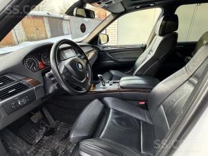 Balts BMW X5 2011 Liepāja, ar dzinēja tilpumu 3.00 L un nobraukumu 307 tūkst. km par 11300 €, foto 7 vietnē AUTOMOTO.COM.LV