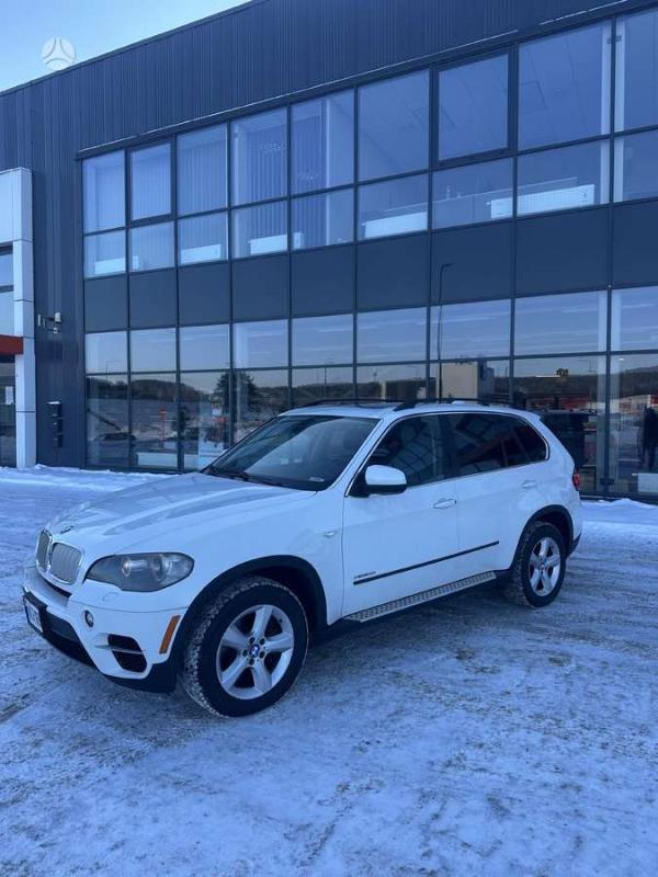 White BMW X5 2011 in Vilnius, with an engine capacity of 4.40 L and mileage of 246 thousand km for 5700 €, photo 4 on AUTOMOTO.COM.LV