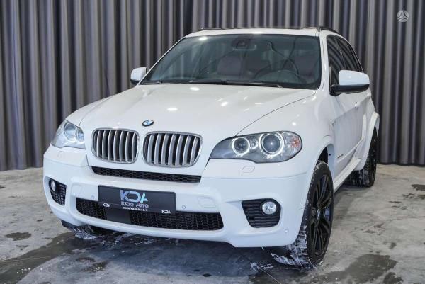 White BMW X5 2011 in Marijampole, with an engine capacity of 2.99 L and mileage of 336 thousand km for 13250 €, photo 5 on AUTOMOTO.COM.LV