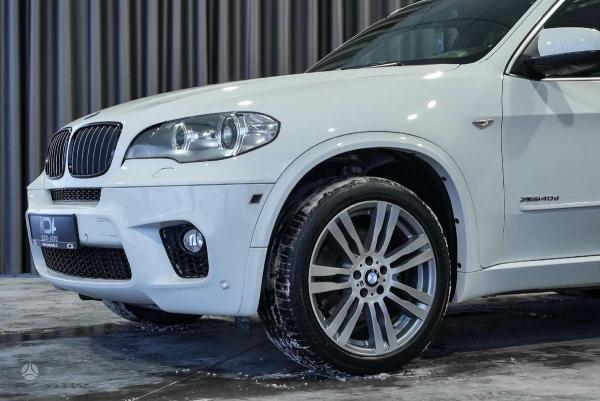 White BMW X5 2011 in Marijampole, with an engine capacity of 2.99 L and mileage of 227 thousand km for 13950 €, photo 6 on AUTOMOTO.COM.LV