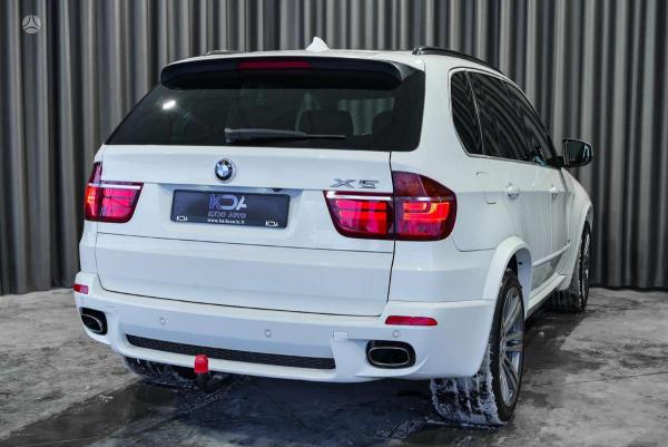 White BMW X5 2011 in Marijampole, with an engine capacity of 2.99 L and mileage of 227 thousand km for 13950 €, photo 10 on AUTOMOTO.COM.LV