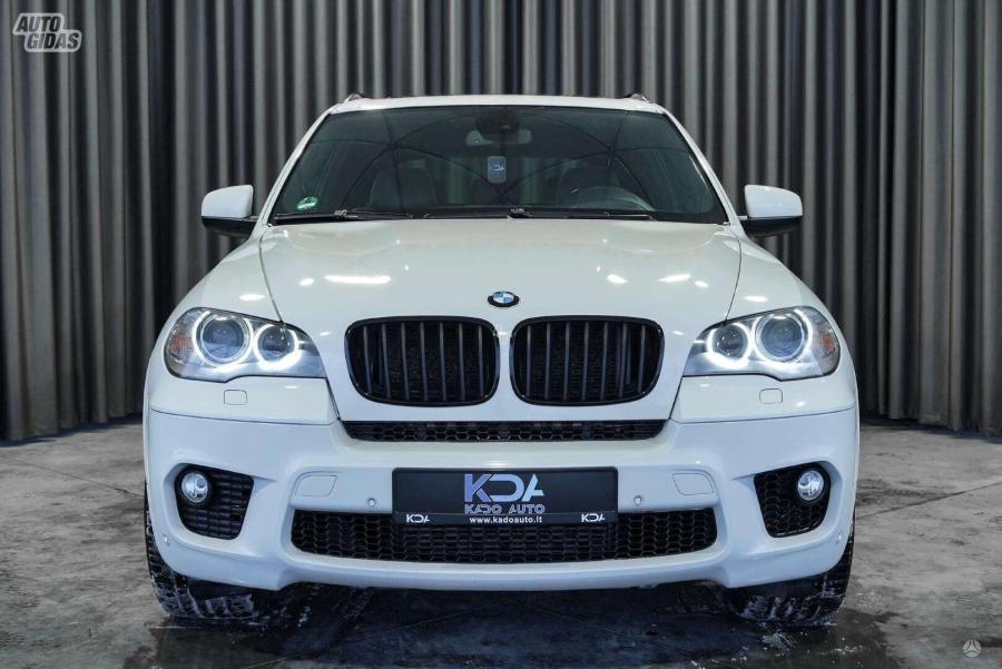 White BMW X5 2011 in Marijampole, with an engine capacity of 3.00 L and mileage of 227 thousand km for 13950 €, photo 3 on AUTOMOTO.COM.LV