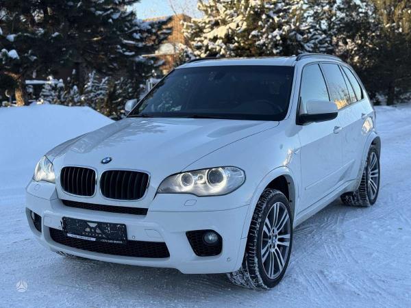 Balts BMW X5 2011 Viļņa, ar dzinēja tilpumu 2.99 L un nobraukumu 261 tūkst. km par 12200 €, foto 1 vietnē AUTOMOTO.COM.LV