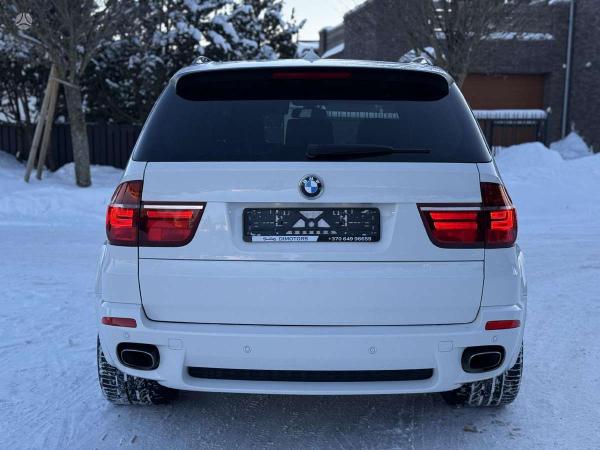 Balts BMW X5 2011 Viļņa, ar dzinēja tilpumu 2.99 L un nobraukumu 261 tūkst. km par 12200 €, foto 4 vietnē AUTOMOTO.COM.LV