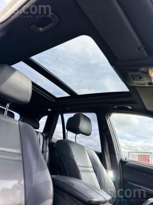 White BMW X5 2011 in Bauska, with an engine capacity of 3.00 L and mileage of 369 thousand km for 10050 €, photo 16 on AUTOMOTO.COM.LV