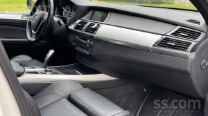 Balts BMW X5 2011 Jelgava, ar dzinēja tilpumu 3.00 L un nobraukumu 262 tūkst. km par 12700 €, foto 11 vietnē AUTOMOTO.COM.LV