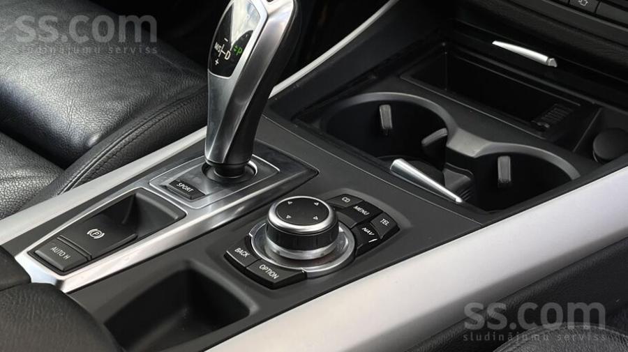 Balts BMW X5 2011 Jelgava, ar dzinēja tilpumu 3.00 L un nobraukumu 262 tūkst. km par 12700 €, foto 19 vietnē AUTOMOTO.COM.LV