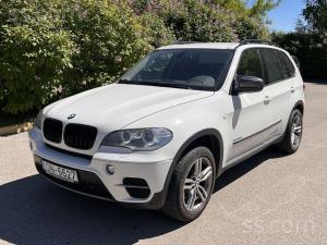 White BMW X5 2011 in Riga, with an engine capacity of 3.00 L and mileage of 210 thousand km for 12300 €, photo 3 on AUTOMOTO.COM.LV