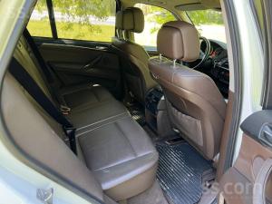 White BMW X5 2011 in Riga, with an engine capacity of 3.00 L and mileage of 210 thousand km for 12300 €, photo 8 on AUTOMOTO.COM.LV