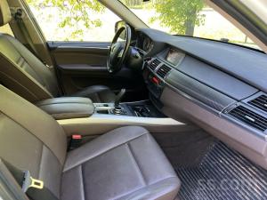 White BMW X5 2011 in Riga, with an engine capacity of 3.00 L and mileage of 210 thousand km for 12300 €, photo 9 on AUTOMOTO.COM.LV