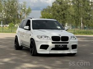 White BMW X5 2011 in Riga, with an engine capacity of 4.40 L and mileage of 0 thousand km for 19900 €, photo 4 on AUTOMOTO.COM.LV