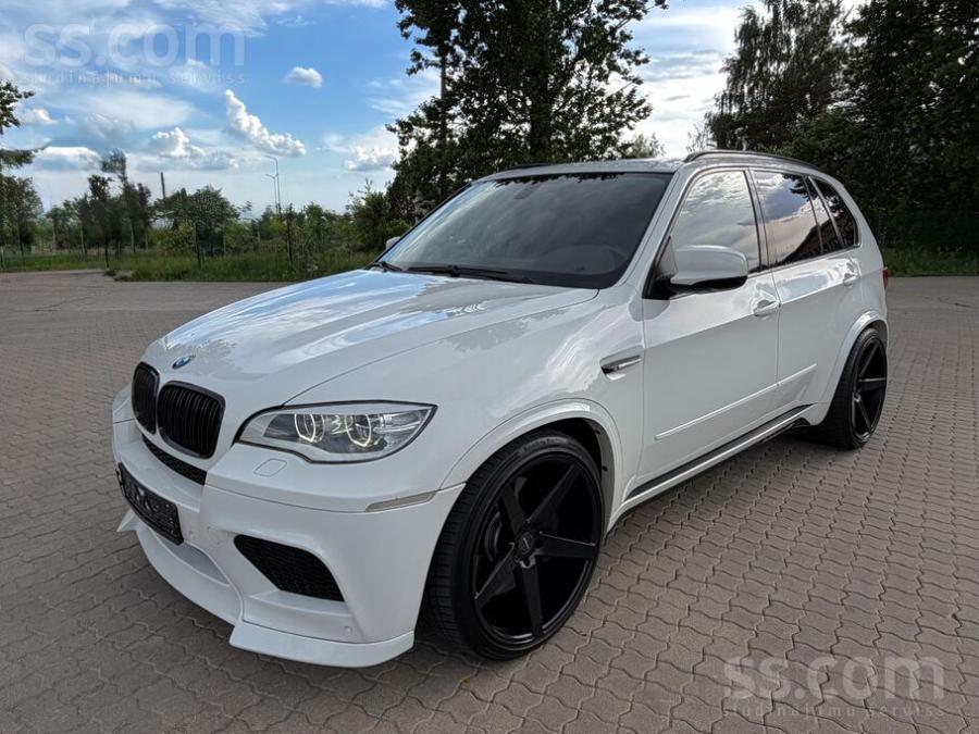 White BMW X5 2011 in Riga, with an engine capacity of 4.40 L and mileage of 0 thousand km for 19900 €, photo 8 on AUTOMOTO.COM.LV