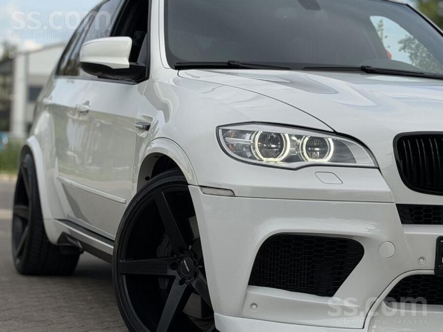 White BMW X5 2011 in Riga, with an engine capacity of 4.40 L and mileage of 0 thousand km for 19900 €, photo 11 on AUTOMOTO.COM.LV
