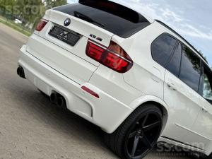 White BMW X5 2011 in Riga, with an engine capacity of 4.40 L and mileage of 0 thousand km for 19900 €, photo 13 on AUTOMOTO.COM.LV