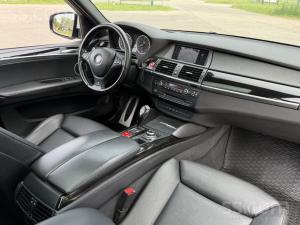 White BMW X5 2011 in Riga, with an engine capacity of 4.40 L and mileage of 0 thousand km for 19900 €, photo 14 on AUTOMOTO.COM.LV