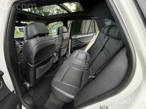 White BMW X5 2011 in Riga, with an engine capacity of 4.40 L and mileage of 0 thousand km for 19900 €, photo 16 on AUTOMOTO.COM.LV