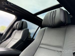 White BMW X5 2011 in Riga, with an engine capacity of 4.40 L and mileage of 0 thousand km for 19900 €, photo 21 on AUTOMOTO.COM.LV