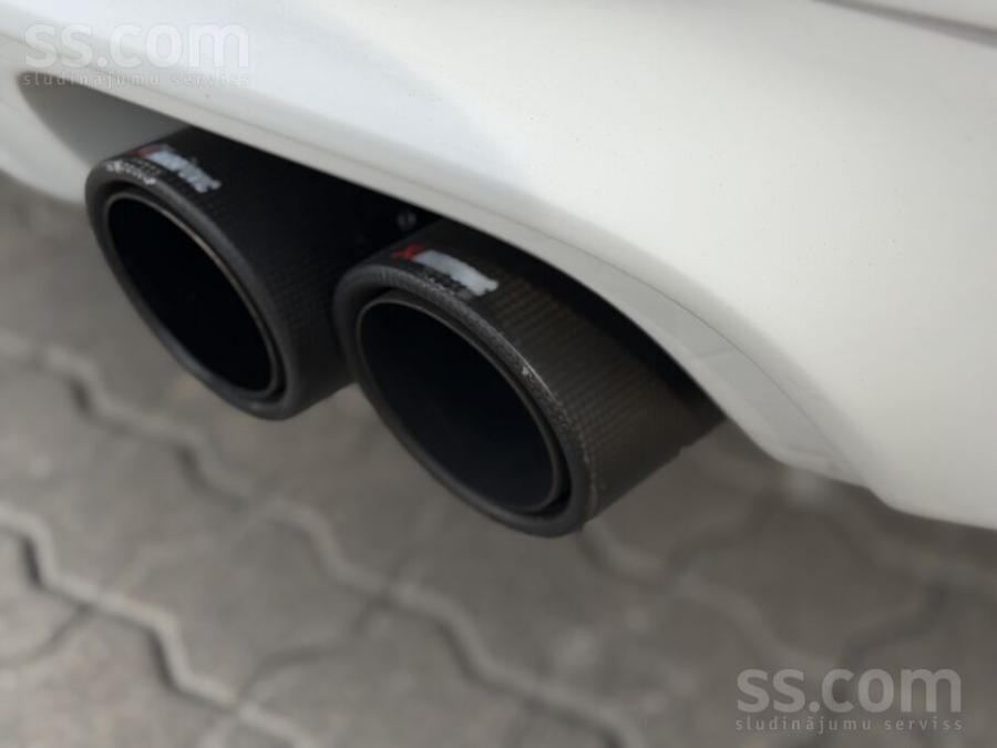 White BMW X5 2011 in Riga, with an engine capacity of 4.40 L and mileage of 0 thousand km for 19900 €, photo 23 on AUTOMOTO.COM.LV