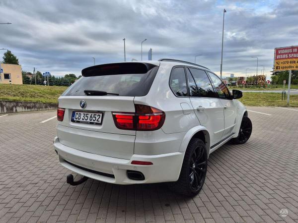 Balts BMW X5 2011 Utena, ar dzinēja tilpumu 2.99 L un nobraukumu 360 tūkst. km par 9990 €, foto 4 vietnē AUTOMOTO.COM.LV