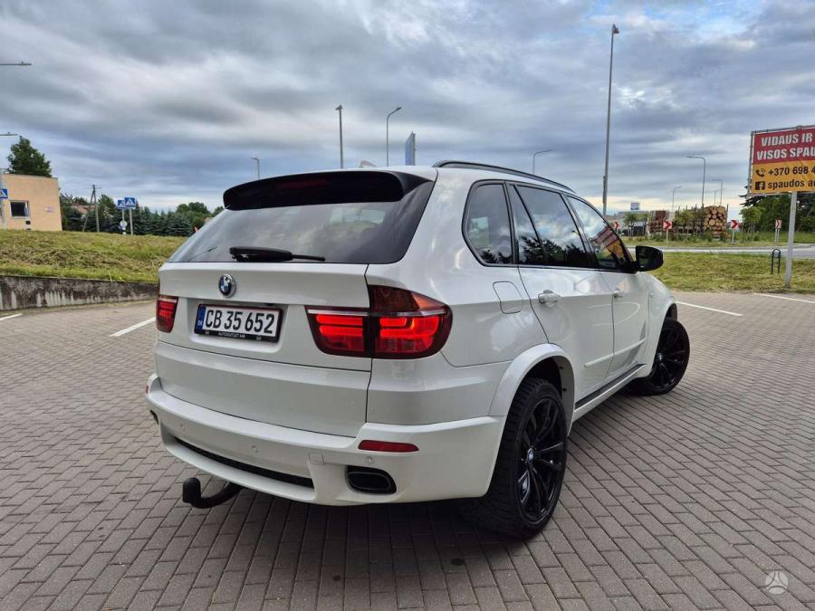 Balts BMW X5 2011 Utena, ar dzinēja tilpumu 2.99 L un nobraukumu 360 tūkst. km par 9990 €, foto 5 vietnē AUTOMOTO.COM.LV