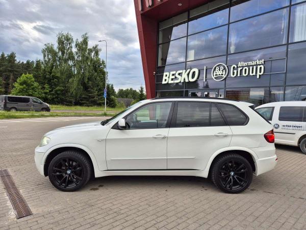 Balts BMW X5 2011 Utena, ar dzinēja tilpumu 2.99 L un nobraukumu 360 tūkst. km par 9990 €, foto 5 vietnē AUTOMOTO.COM.LV