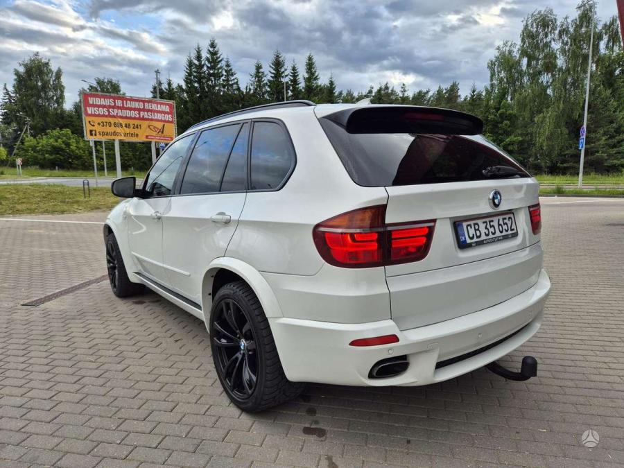 Balts BMW X5 2011 Utena, ar dzinēja tilpumu 2.99 L un nobraukumu 360 tūkst. km par 9990 €, foto 10 vietnē AUTOMOTO.COM.LV