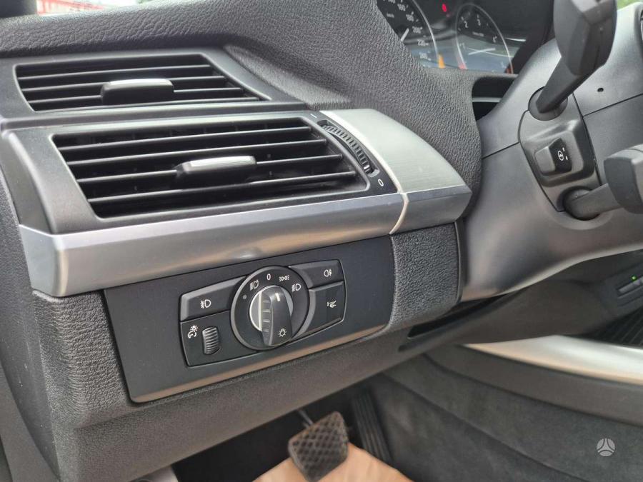 Balts BMW X5 2011 Utena, ar dzinēja tilpumu 2.99 L un nobraukumu 360 tūkst. km par 9990 €, foto 15 vietnē AUTOMOTO.COM.LV
